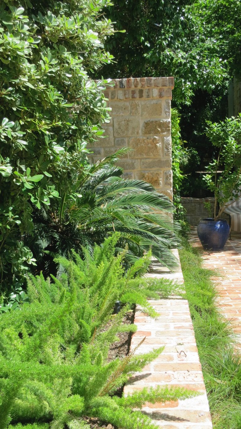 Hermosa Pool Courtyard - John S. Troy Landscape Architect